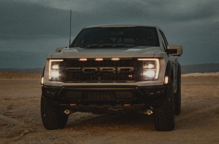2023 Ford Raptor R – Return of the V8